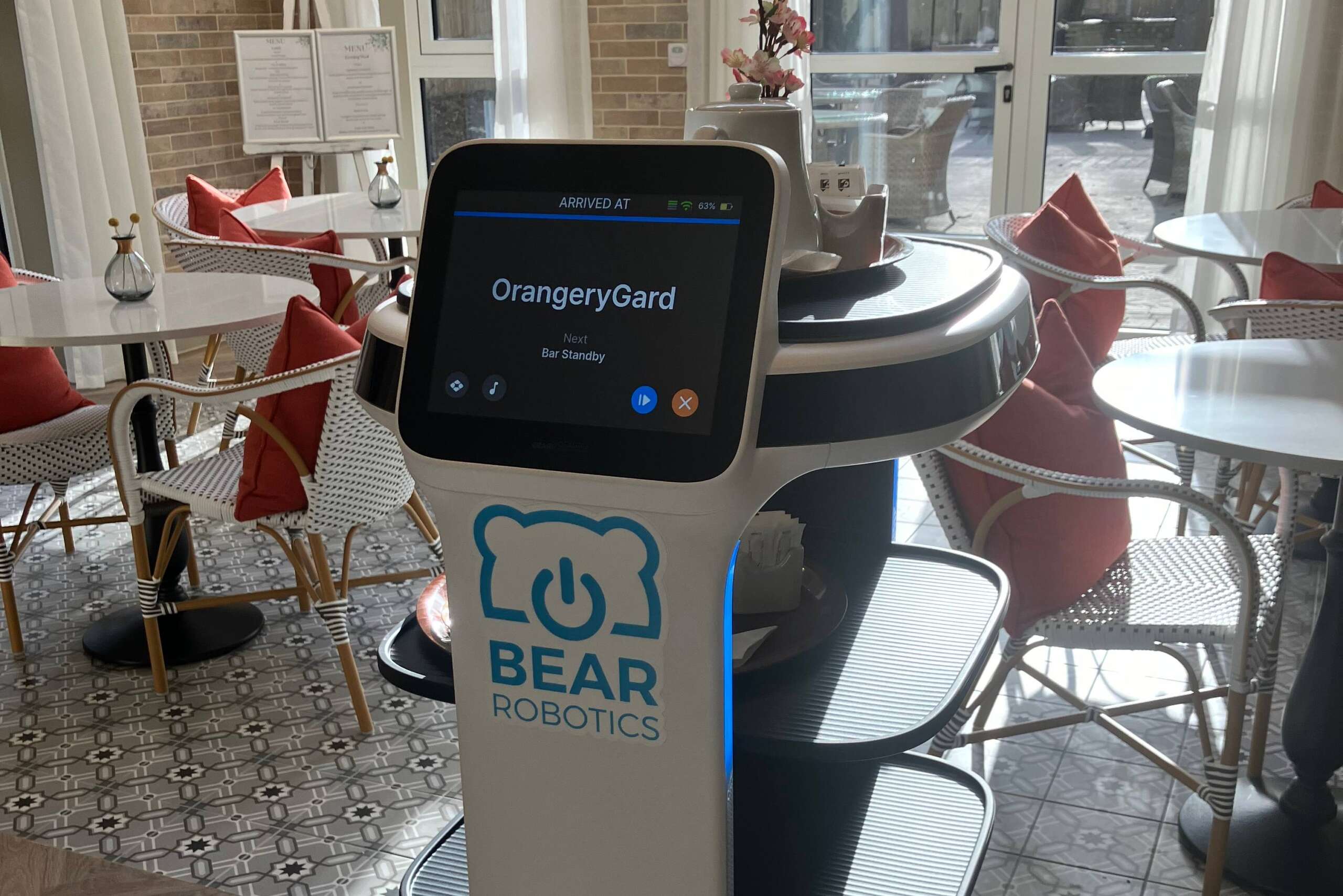 Lovett Care introduces foodservice robot - LaingBuisson News